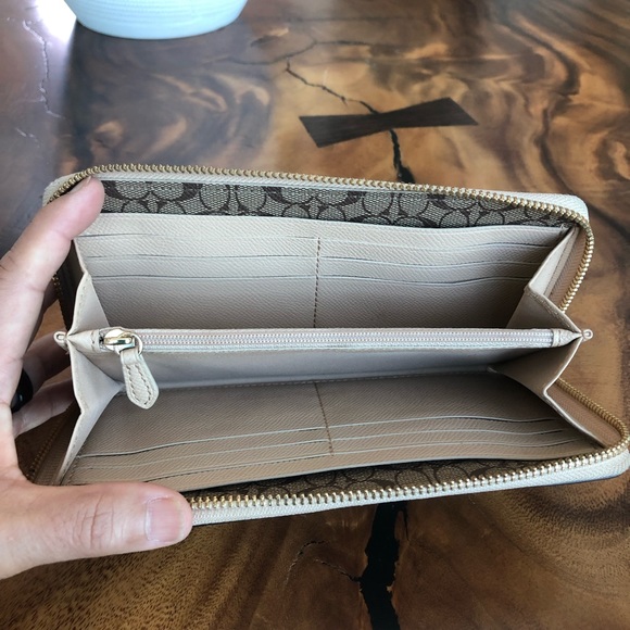 Coach | Bags | Coach Authentic Accordion Cream Wallet | Poshmark